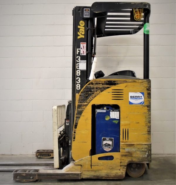 New & Used Material Handling Equipment, Forklifts in Kansas - Berry ...