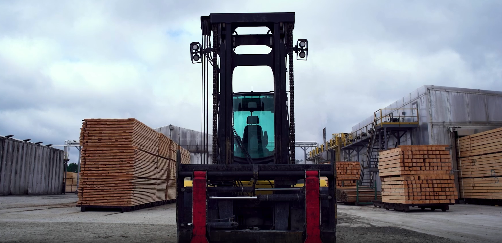 Heavy Wood and Lumber Loads - Berry Material Handling
