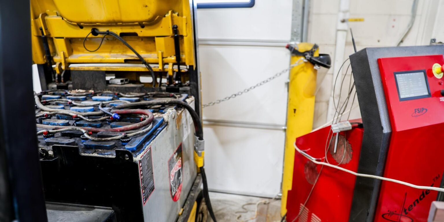 Forklift Battery Charging: When & How to Charge Your Battery - Berry ...